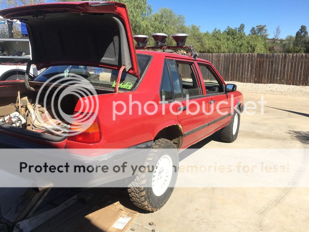 Fake rally car / desert toy Volvo 940 turbo | Pirate 4x4